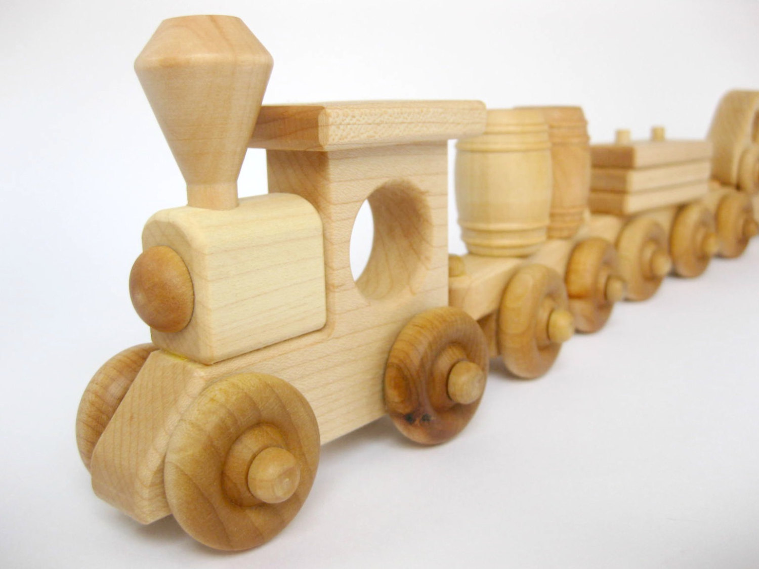 Giocattoli in legno: creativi, senza tempo e stimolanti per i bambini Giocattoli in legno: creativi, senza tempo e stimolanti per i bambini