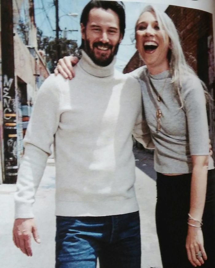 Keanu Reeves per la prima volta in pubblico insieme alla sua fidanzata Keanu Reeves per la prima volta in pubblico insieme alla sua fidanzata